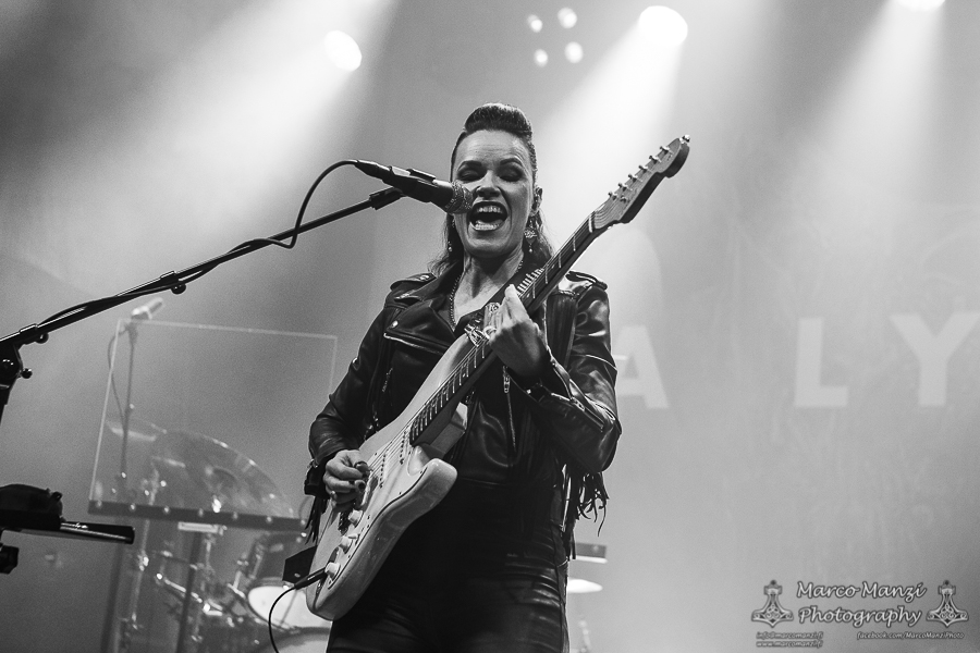 GALLERY: 23.10.2022 Erja Lyytinen @ Tavastia, Helsinki | Tuonela Magazine